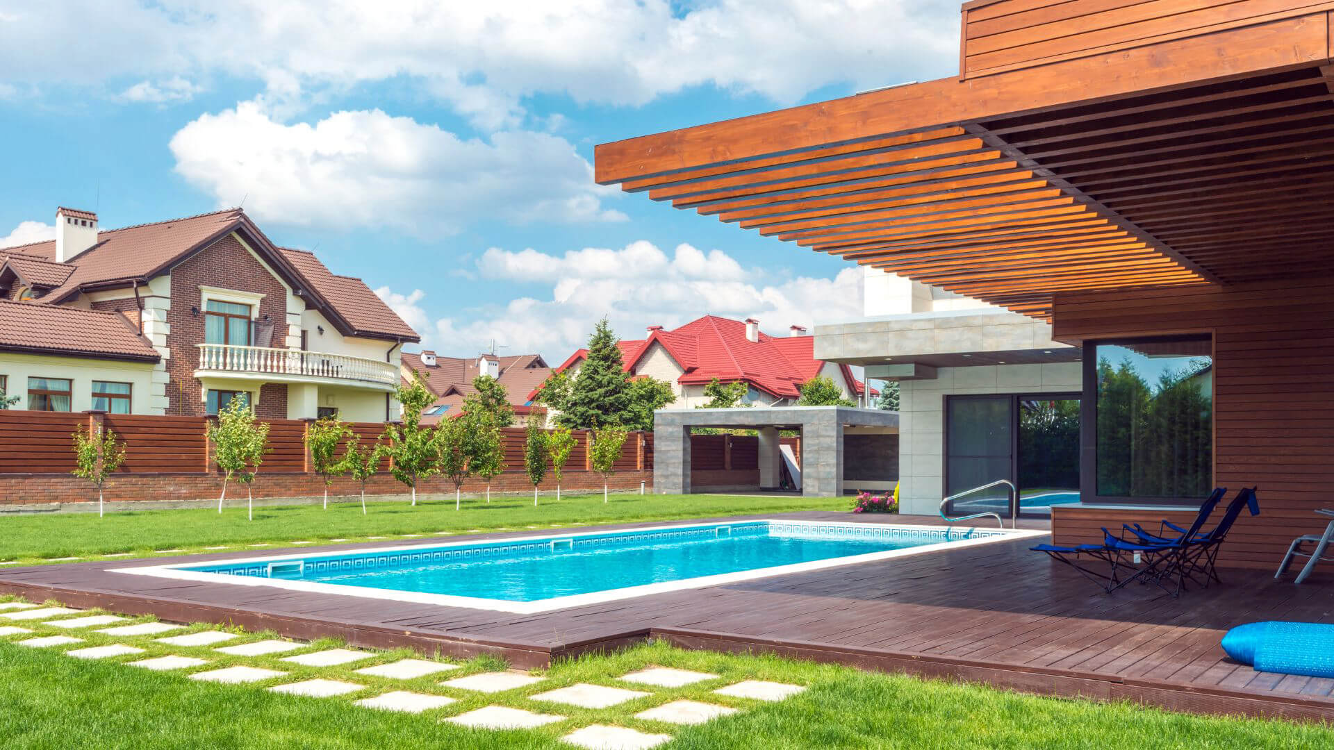 9 Creative Ways to Use Natural Stone Elements in Pool Design ‐ Flamingo ...