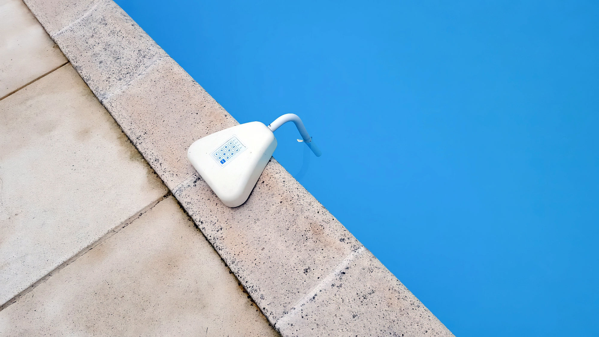 Safety Features for Concrete Swimming Pools ‐ Flamingo Pools