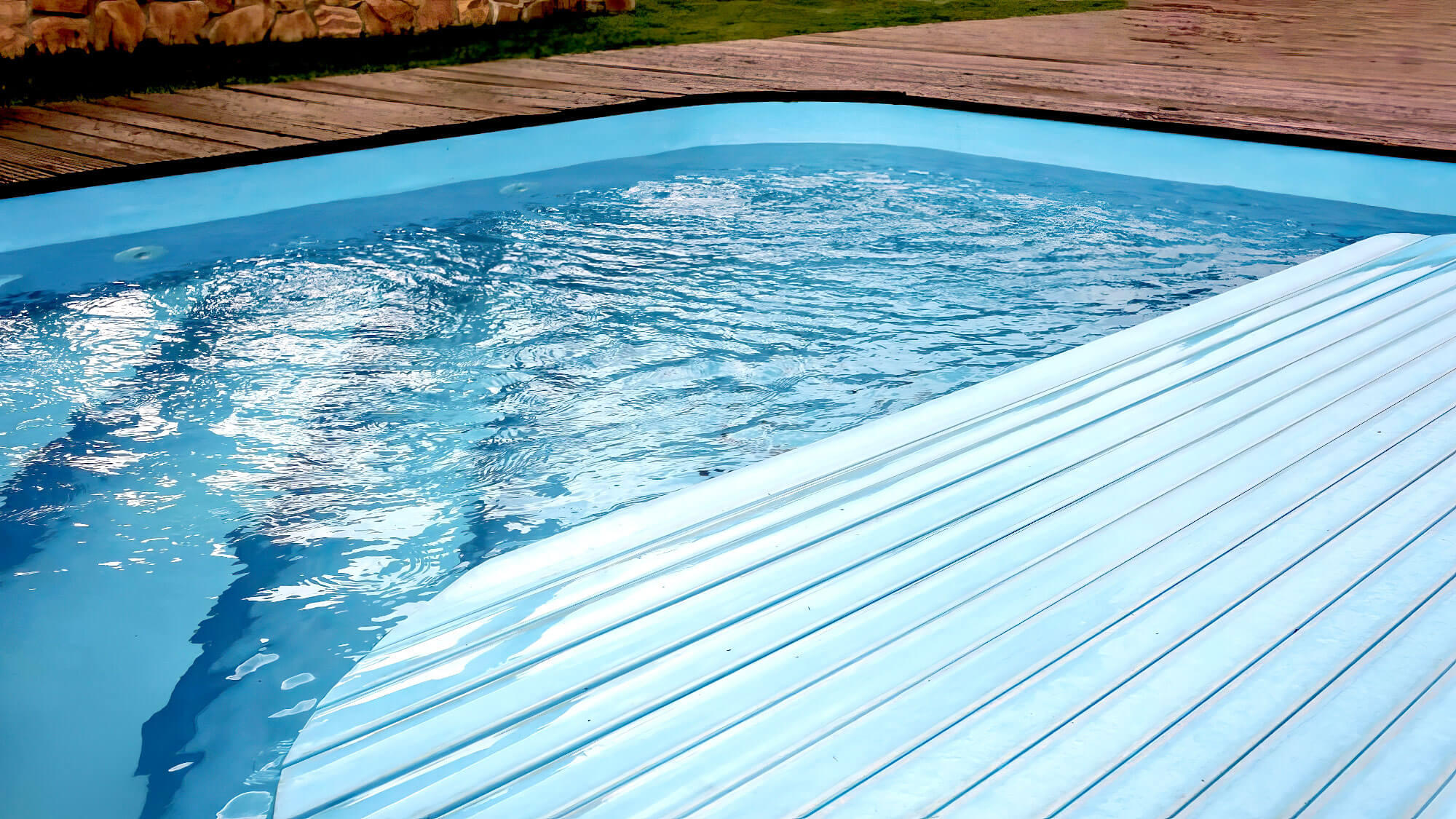 Get Your Pool Ready for Summer with These Expert Tips ‐ Flamingo Pools